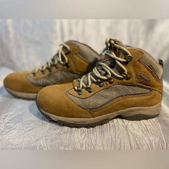 Hi-Tec | Shoes | Hitec Treklite Leather Cliff Trail Womens Waterproof ...